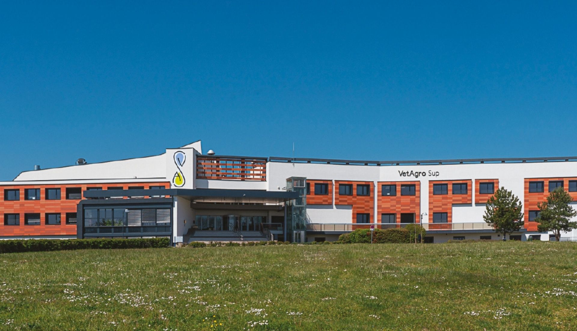 Rénovation énergétique école vétérinaire Vetagro - Seriziat